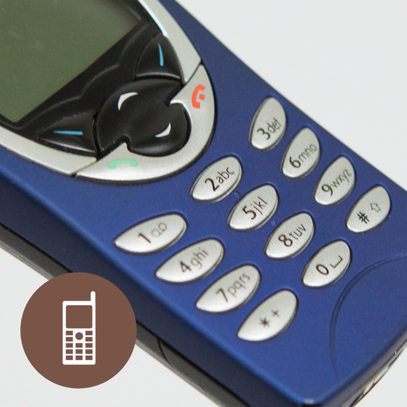 Retro: Nokia 8210 – malá manažerka | mobilenet.cz