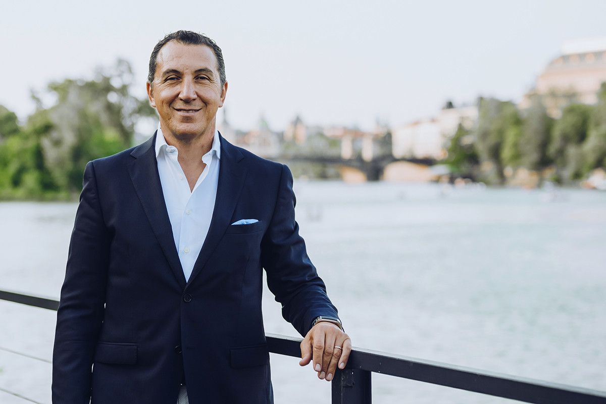 Nespíme na vavřínech, řekl nám po roce Alberto Matrone z Nokie ...