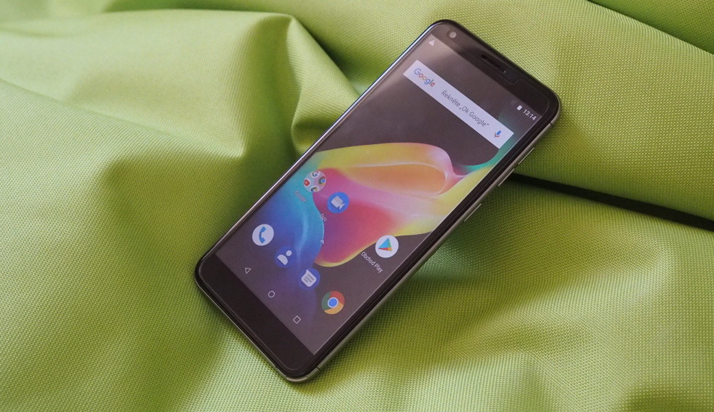 Recenze CUBOT R11 – Duální foťák místo LTE | mobilenet.cz