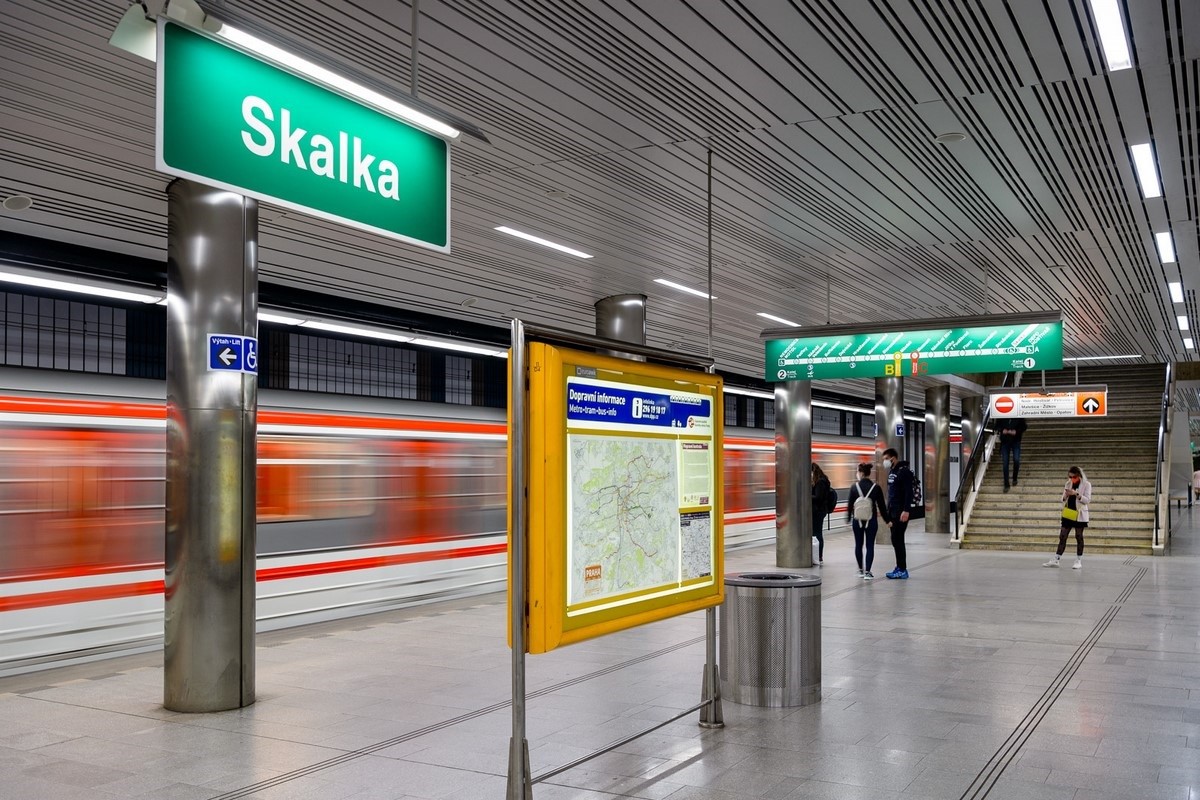 Zelená linka pražského metra je ode dneška téměř kompletně pokryta LTE ...