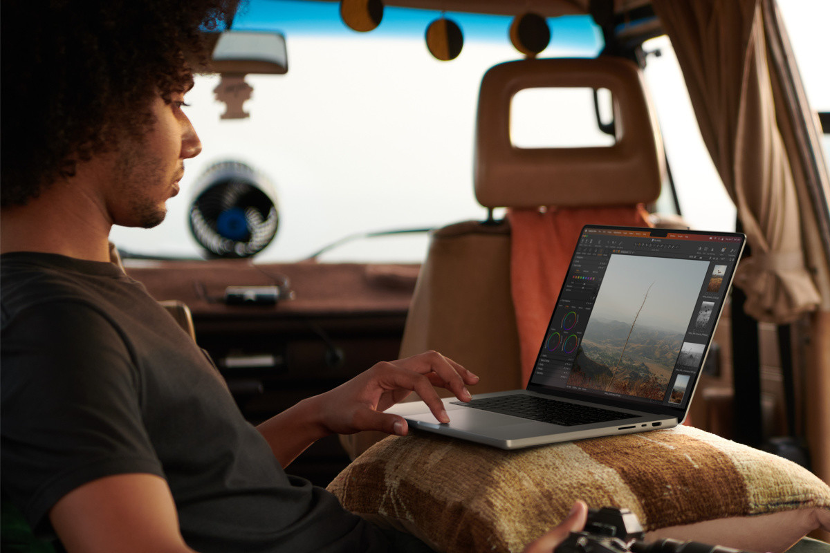 Apple představil nové čipy M2 Pro a M2 Max. Výkon zastíní všechny ...