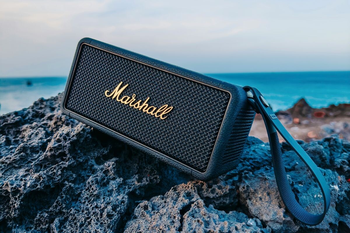 Marshall za nejnižší ceny v roce. Megazlevněné jsou repráky i sluchátka ...