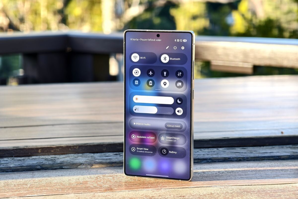 Které modely Samsung aktualizuje na Android 15 během dubna? Áčka si ...