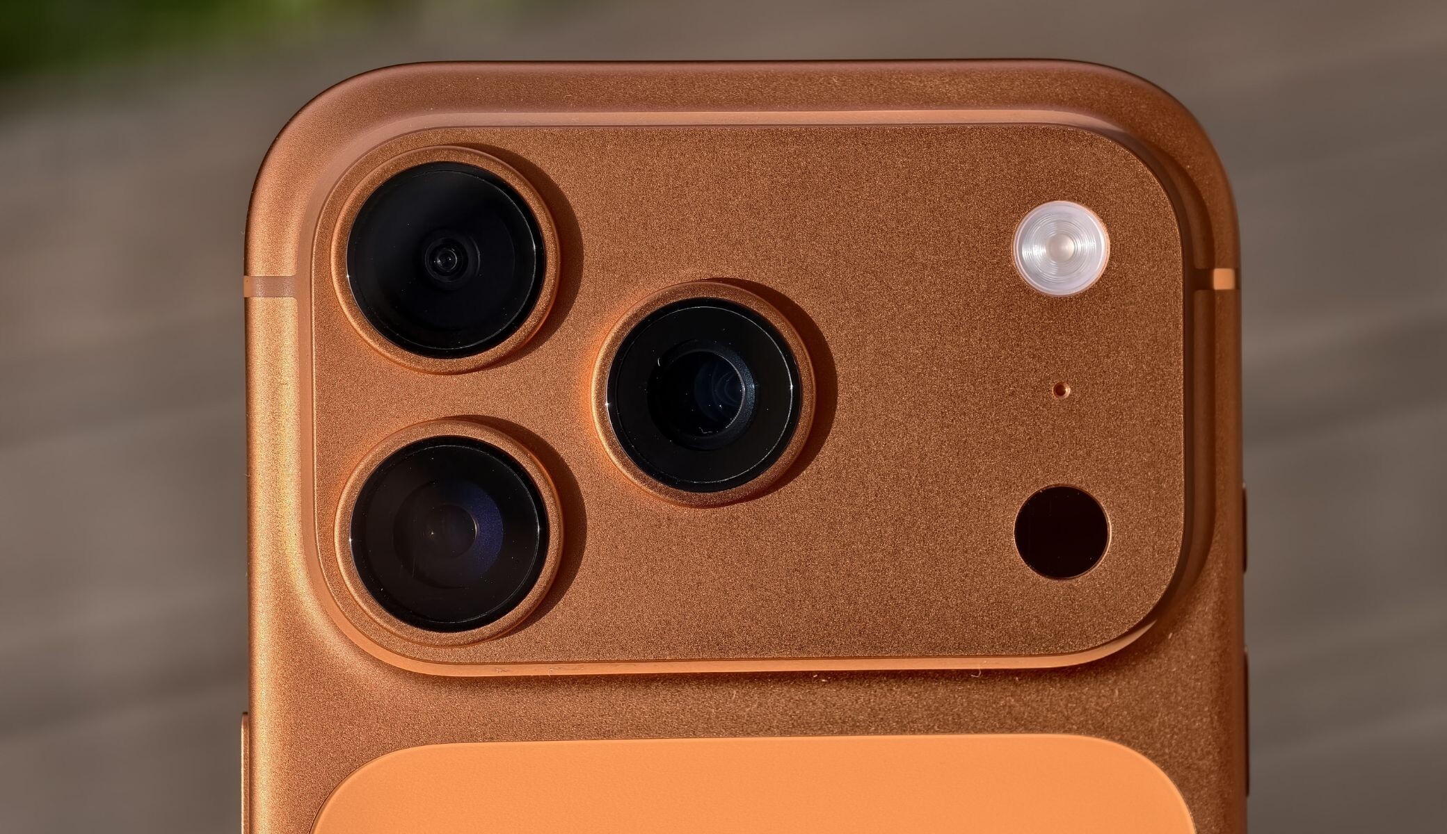 Recenze Apple iPhone 17 Pro – Proklatě dobrá volba? | mobilenet.cz