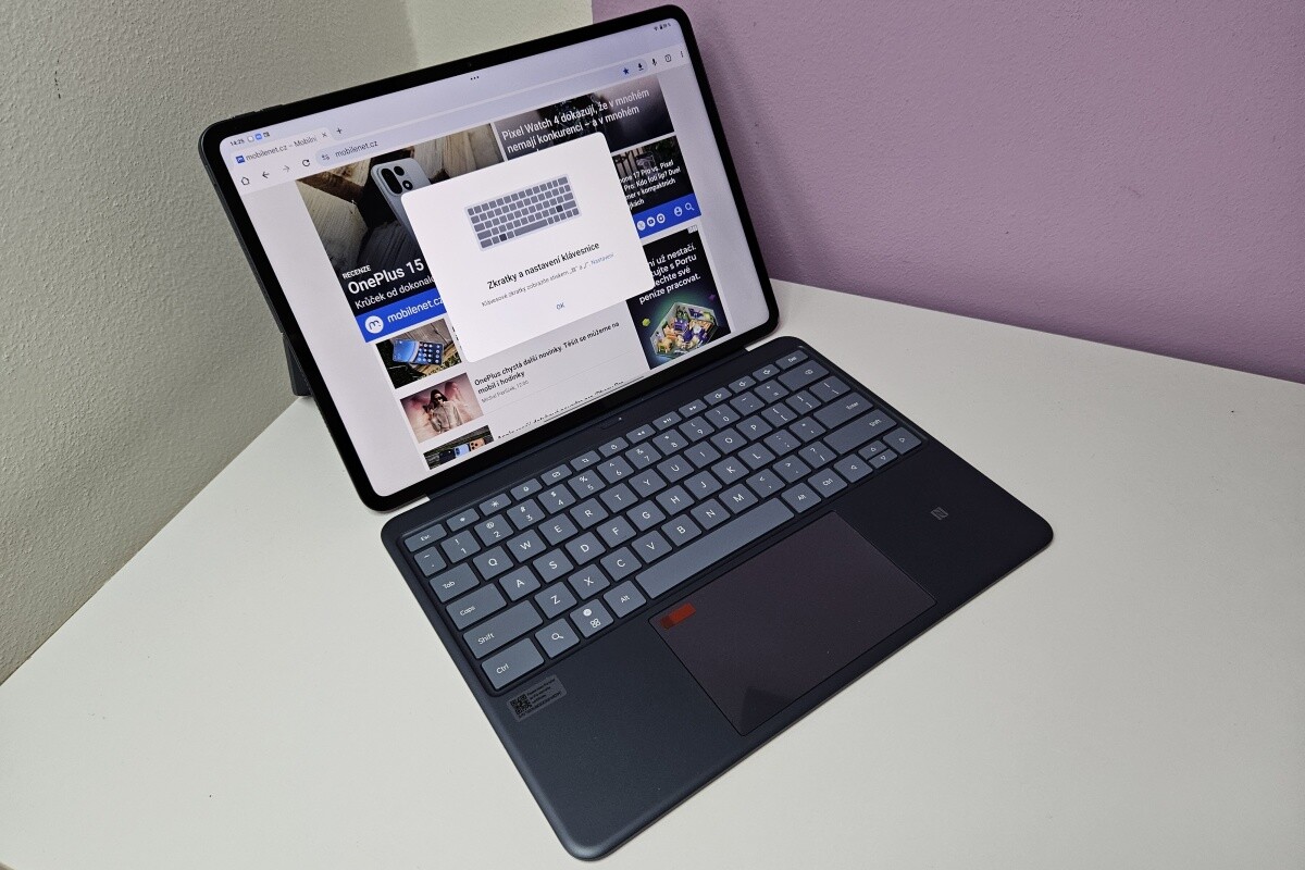 Hledáte obří tablet s perfektní klávesnicí? V redakci testujeme OnePlus ...
