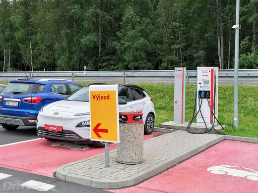 Nabíjecí stanice: E.ON, Toužim, silnice č. 22 / E49, ČS Shell | fDrive.cz