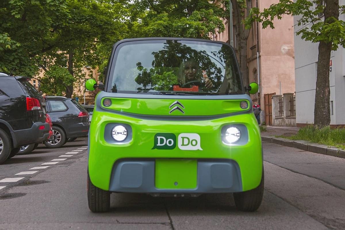 Kurýrní služba DoDo testovala malý elektromobil: cesta správná, ale ...