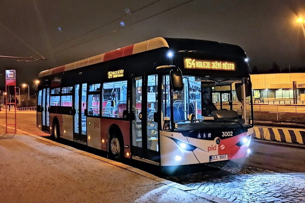 Osvědčí se nový elektrobus Škoda E´City v Praze? – Zkušenosti z prvních ...