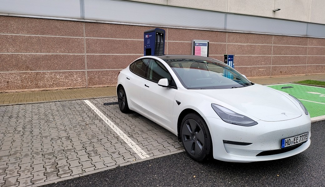 Test Jsou Tesly pořád napřed v dojezdu? A říká název Tesla Model 3 Long ...