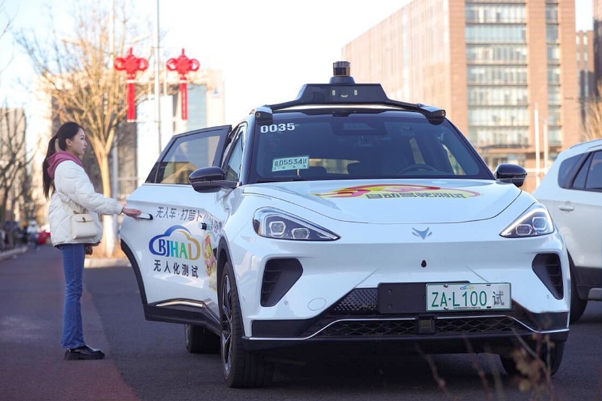 Peking svolil k provozu robotických taxi. Vítězem je Baidu | fDrive.cz