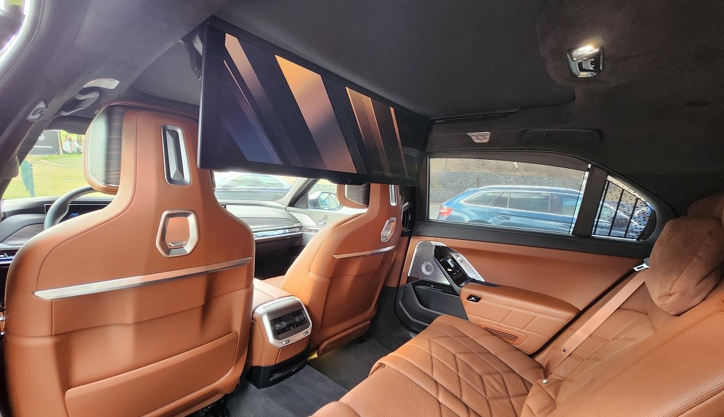 Test Theatre Screen v BMW i7 s rozlišením 8K | fDrive.cz