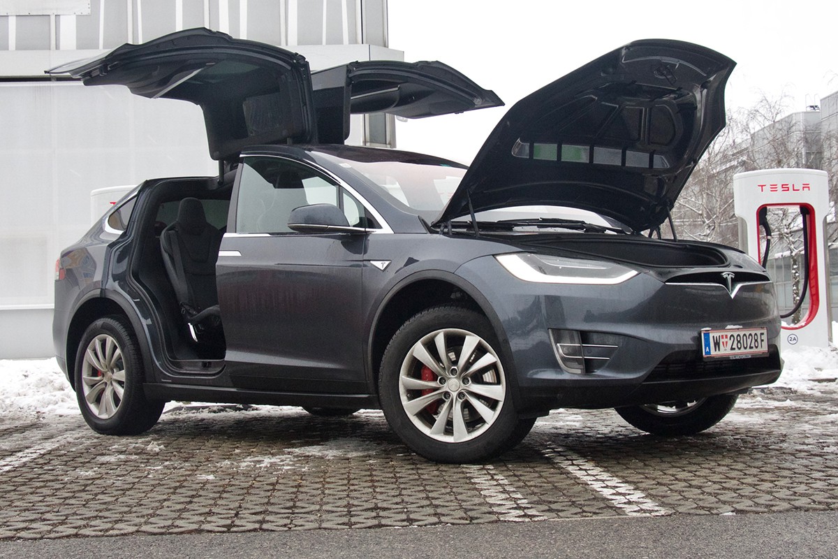 První jízdní dojmy: Tesla Model X P90D | fDrive.cz
