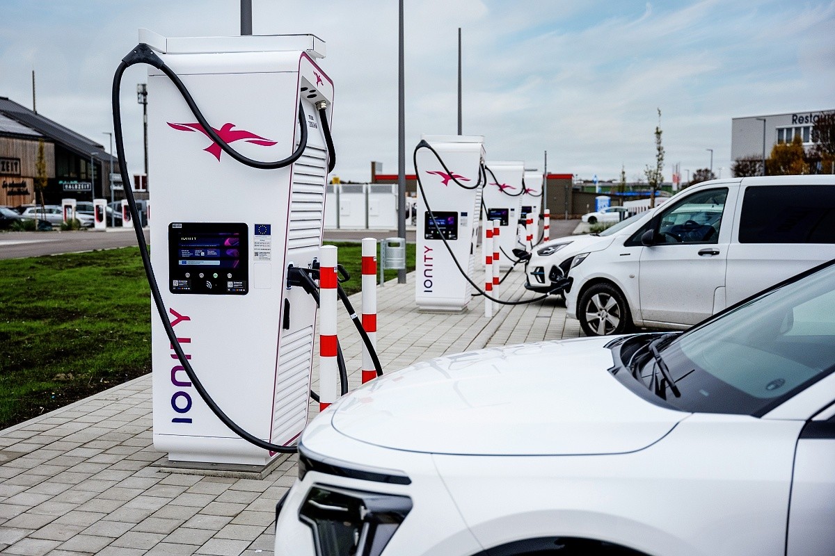Ionity začalo používat 400kW dobíjecí stanice od Alpitronicu | fDrive.cz