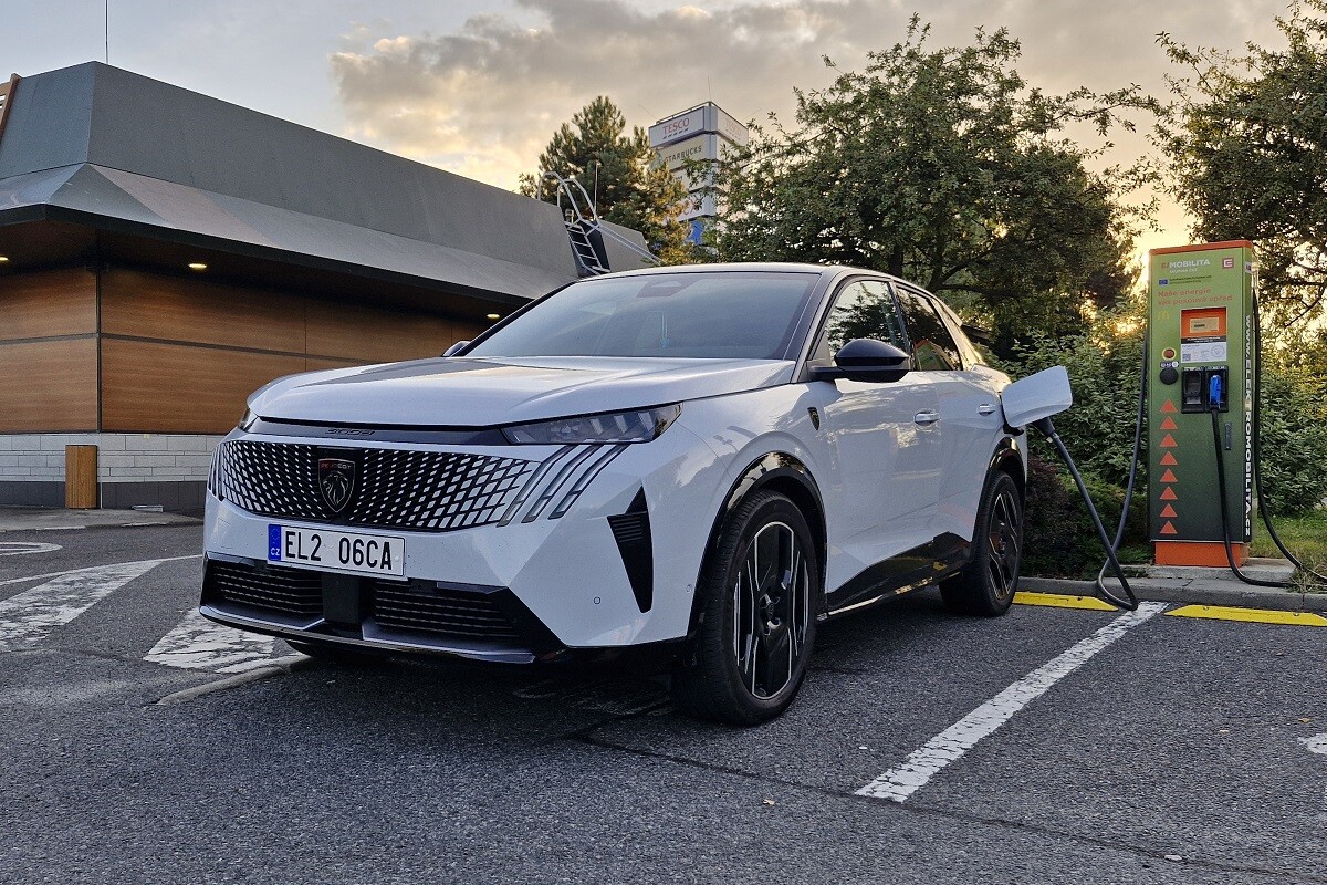 Peugeot představuje důležitý prvek výbavy pro elektrickou verzi modelu ...