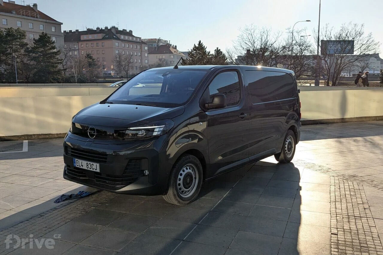 Koupě a financování Opel Vivaro Electric 75 kWh (2024) | fDrive.cz