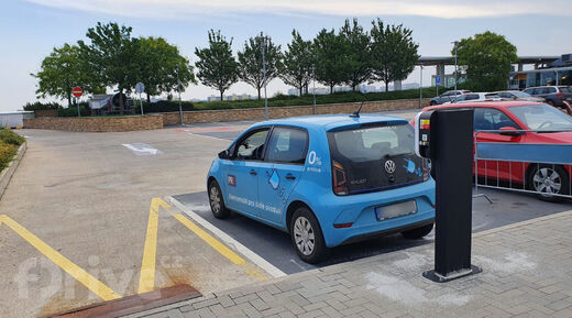 Nabíjecí stanice: PRE, Praha 11 - Chodov, Roztylská ul., OC Westfield ...