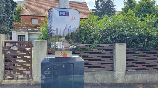 Nabíjecí stanice: PRE, Praha 4 - Novodvorská, Novodvorská ul., Lampa 5 ...
