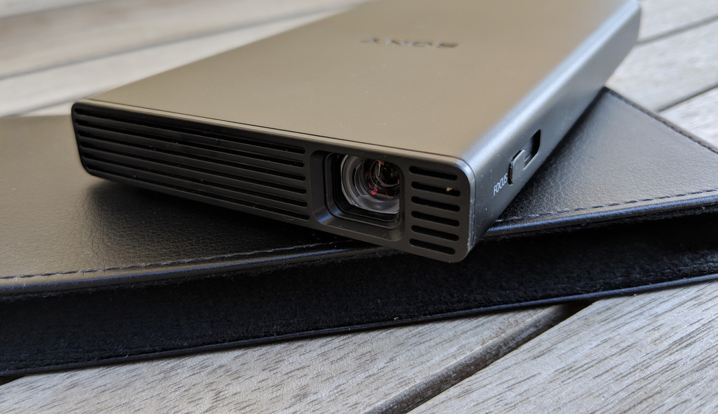 Test Sony MP-CD1 – Kvalitní a elegantní kapesní projektor | fZone.cz